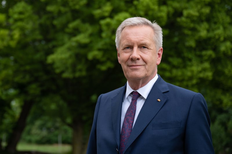 compamedia GmbH: Mit Christian Wulff Start in neue Runde von TOP 100