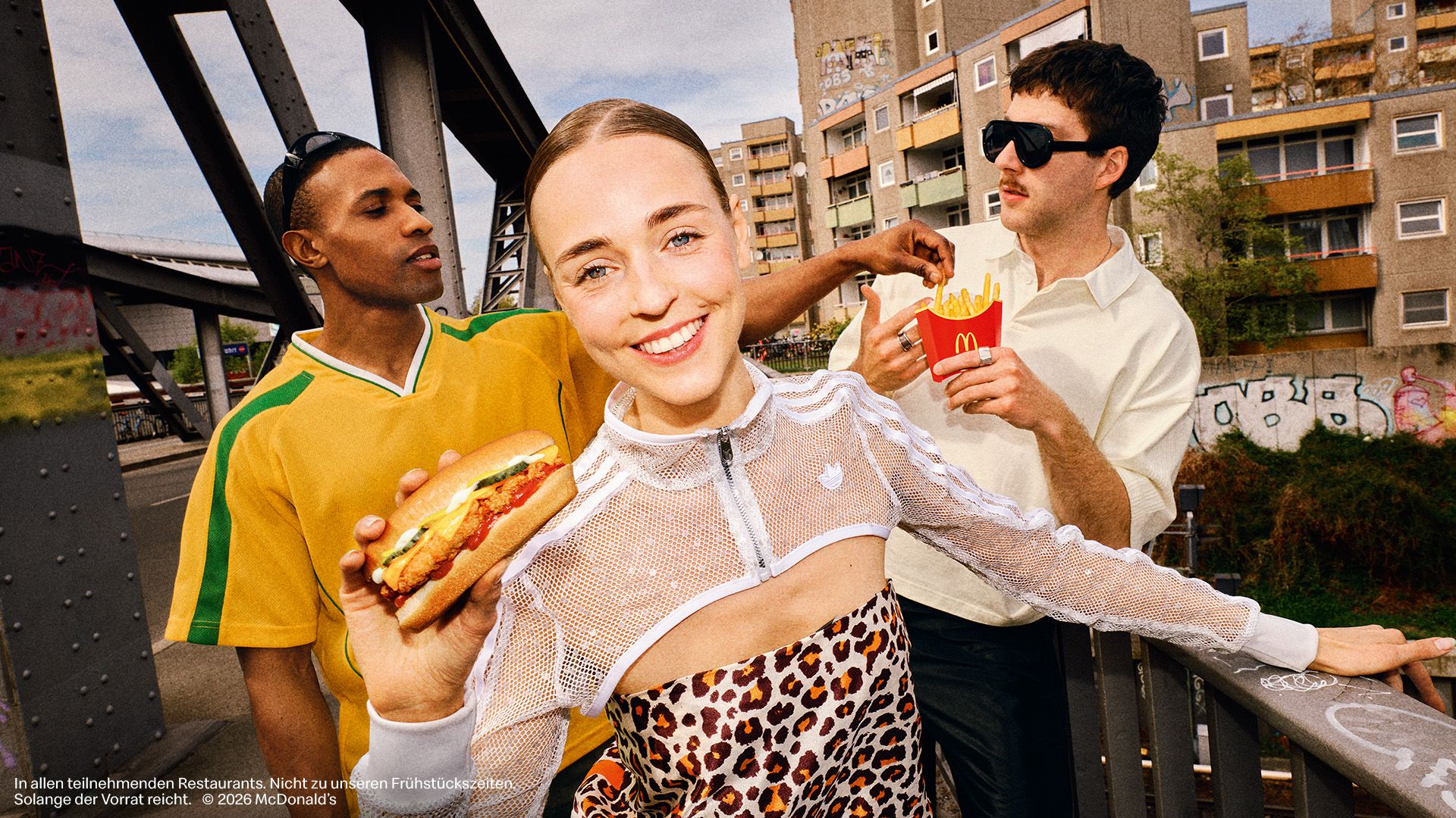 McDonald's Deutschland: Mit Fan-Food und WM-Song: McDonald's ...